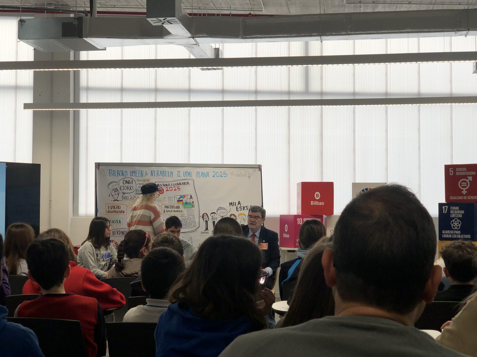 Aburto presenta el II Plan Municipal de Infancia y Adolescencia | Radio Nervión