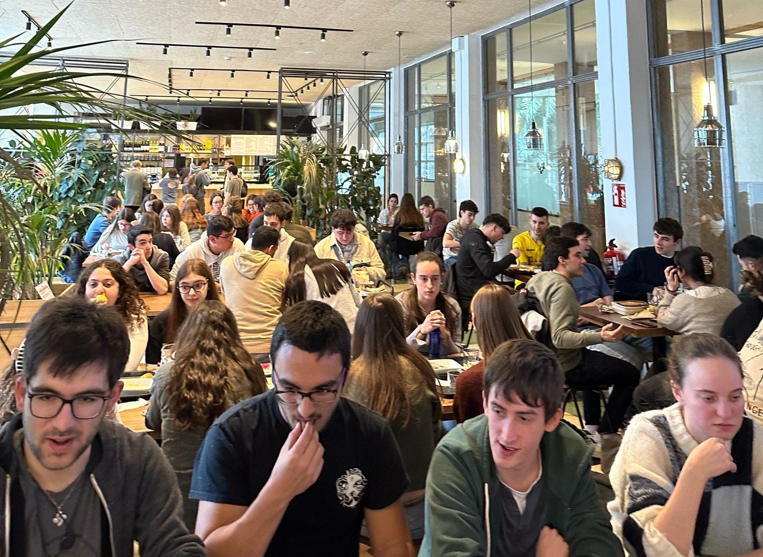 Este es el restaurante que arrasa en el centro de Bilbao con un menú a ...